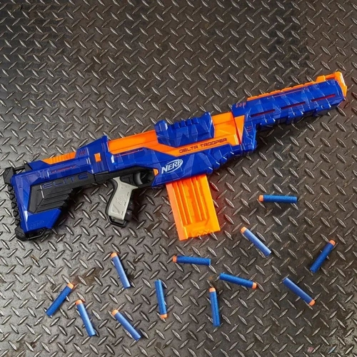 Lançador de Dardos Nerf - Elite - Delta Trooper - Hasbro em Promoção ... Lançador de Dardos Nerf - Elite - Delta Trooper - Hasbro em Promoção ...